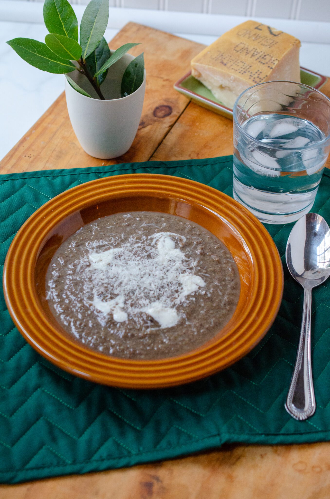 Umami-Bomb Creamy Mushroom Soup